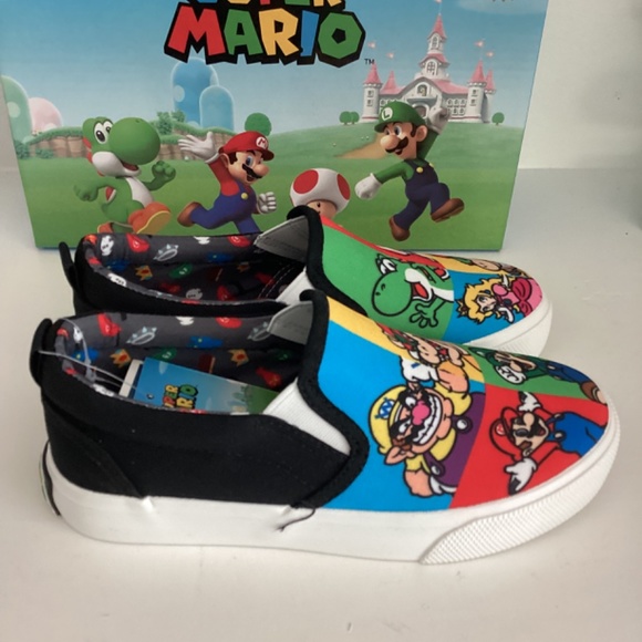Nintendo | Shoes | Super Mario Brothers Luigi Low Sneakers Shoes Boys ...